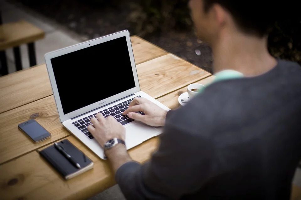 Nine Ways To Get Top Talent To Accept Your Offer